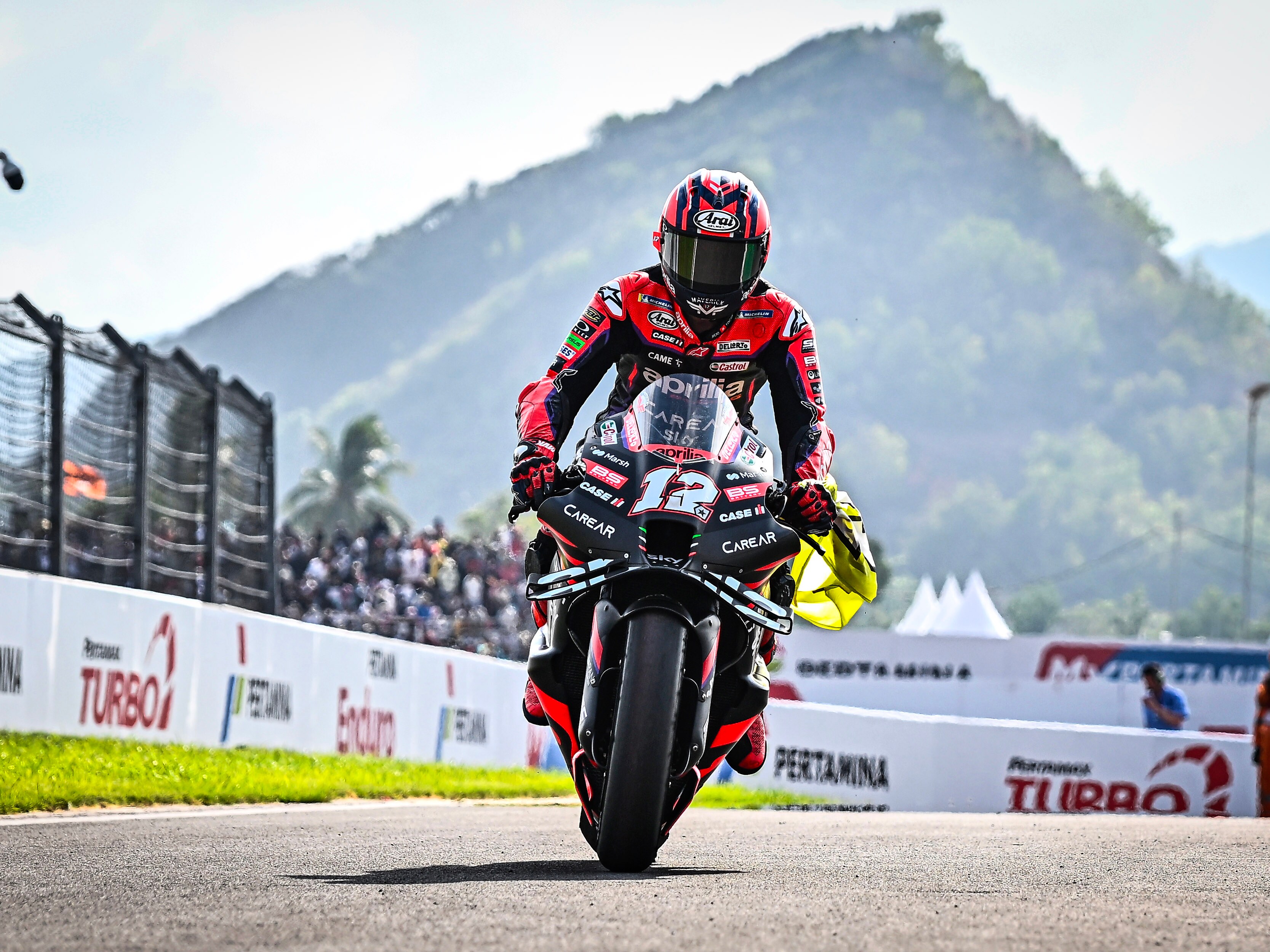 Aprilia EN | VICTORY MISSED BY JUST THREE TENTHS AFTER A BRILLIANT RACE ...