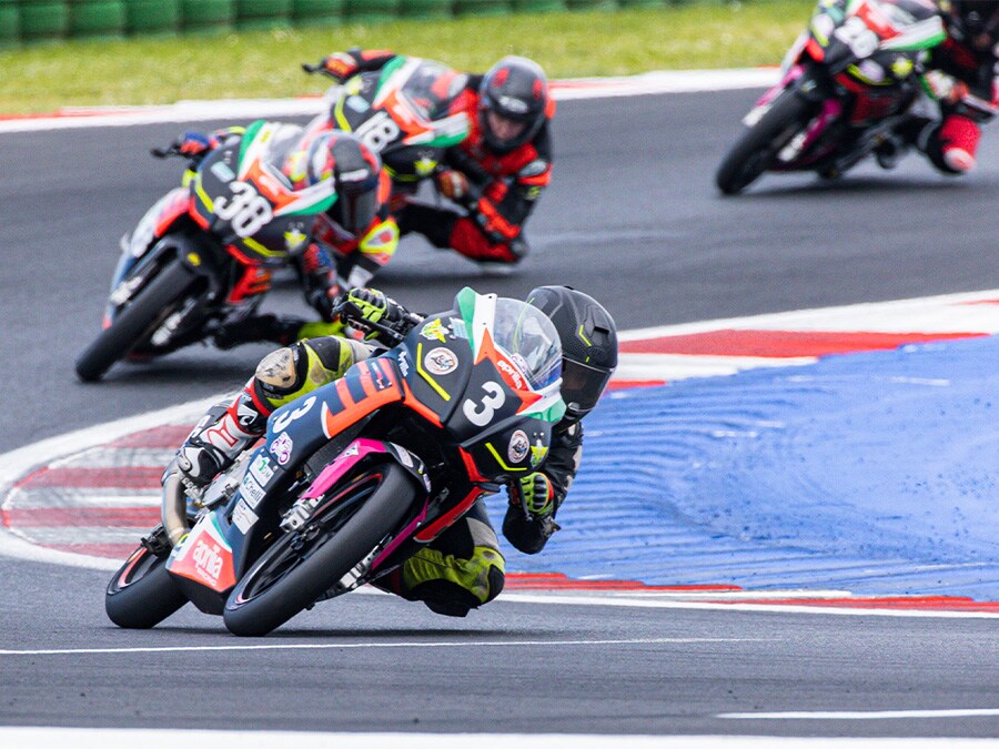 Aprilia Sport Production: Italian Speed Championship | Aprilia EN