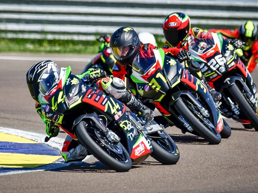 Aprilia Sport Production: Italian Speed Championship | Aprilia HK