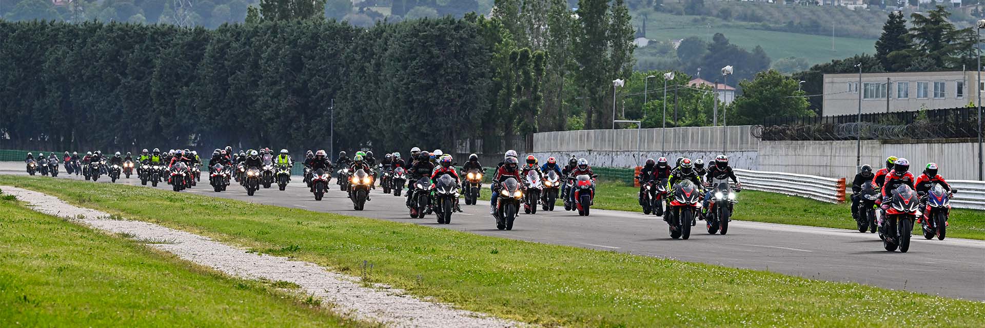 Aprilia: motorcycles and scooters. Official site