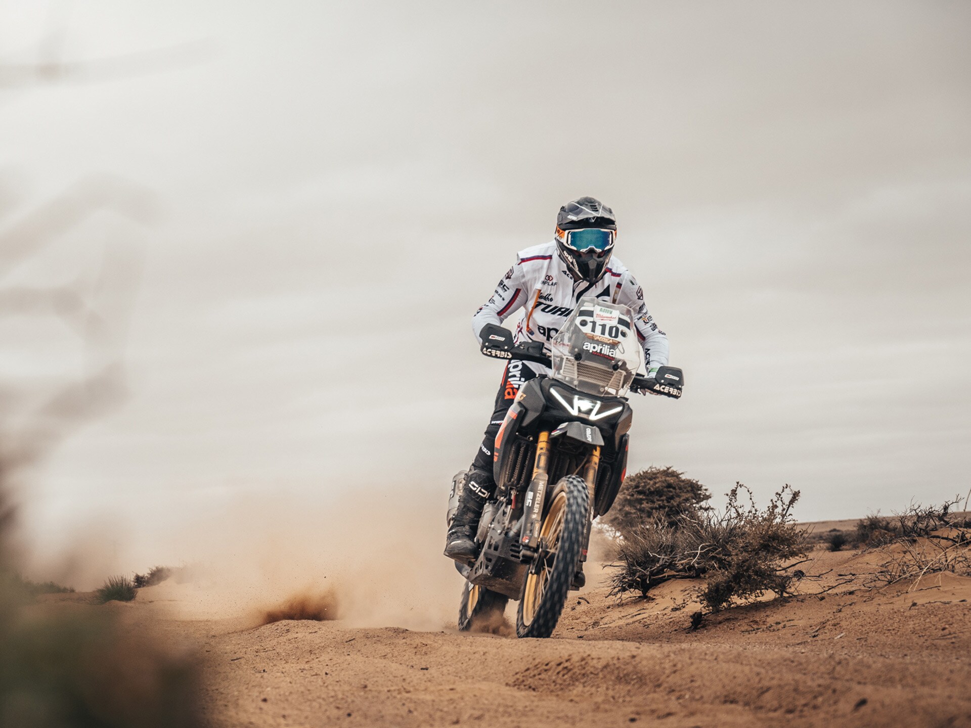 HARI-HARI KONSOLIDASI UNTUK APRILIA TUAREG RACING DI AFRICA ECO RACE ...