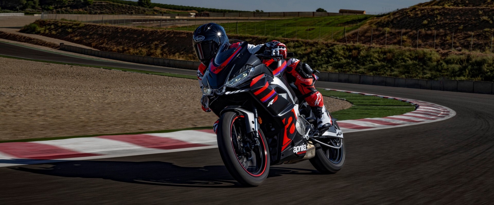 BEST LIGHTWEIGHT STREETBIKE: APRILIA RS 457 | Aprilia PH