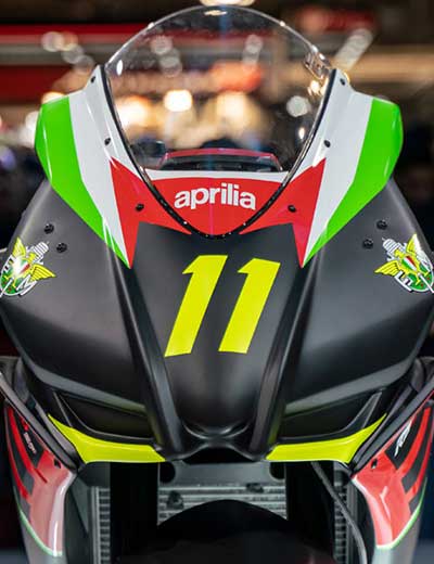 Aprilia: Motos e scooters. Site Oficial
