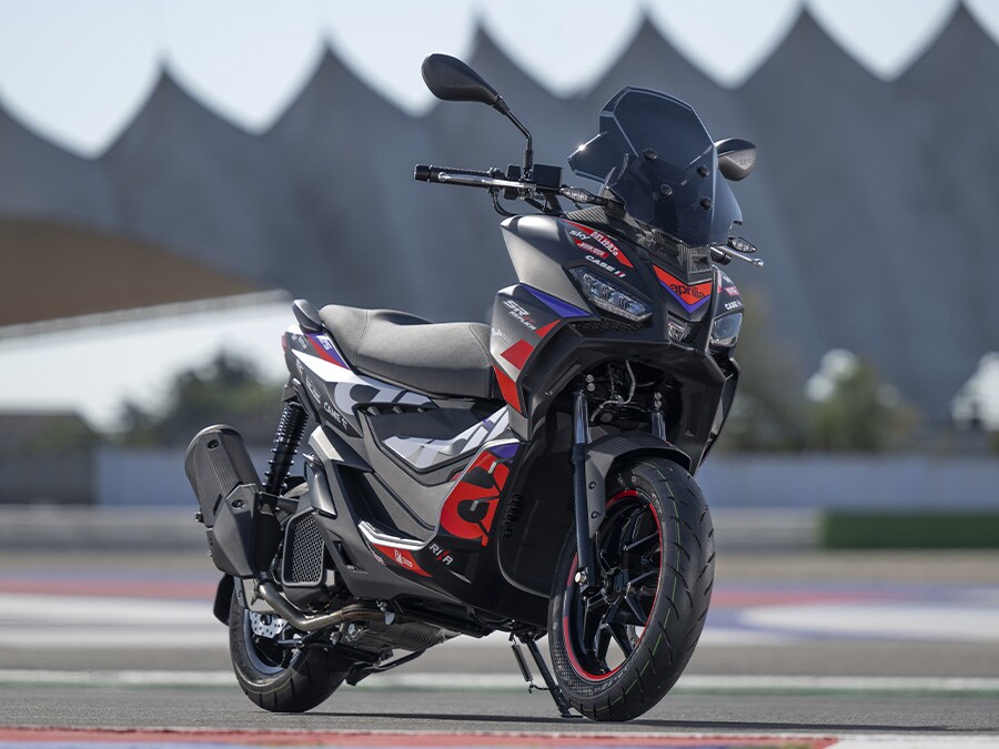 MOTOROLERIAI : SPORTINIS MOTOROLERIS APRILIA SR GT REPLICA 125 GP