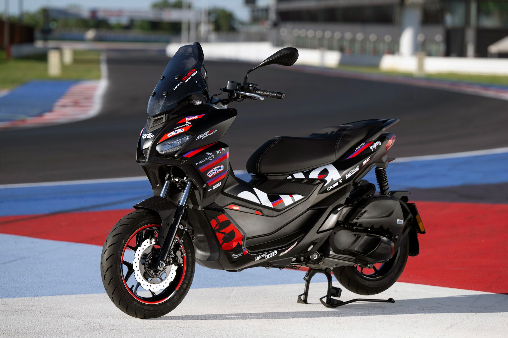 Aprilia SR GT Replica 125: prezzo, colori, consumi | Aprilia