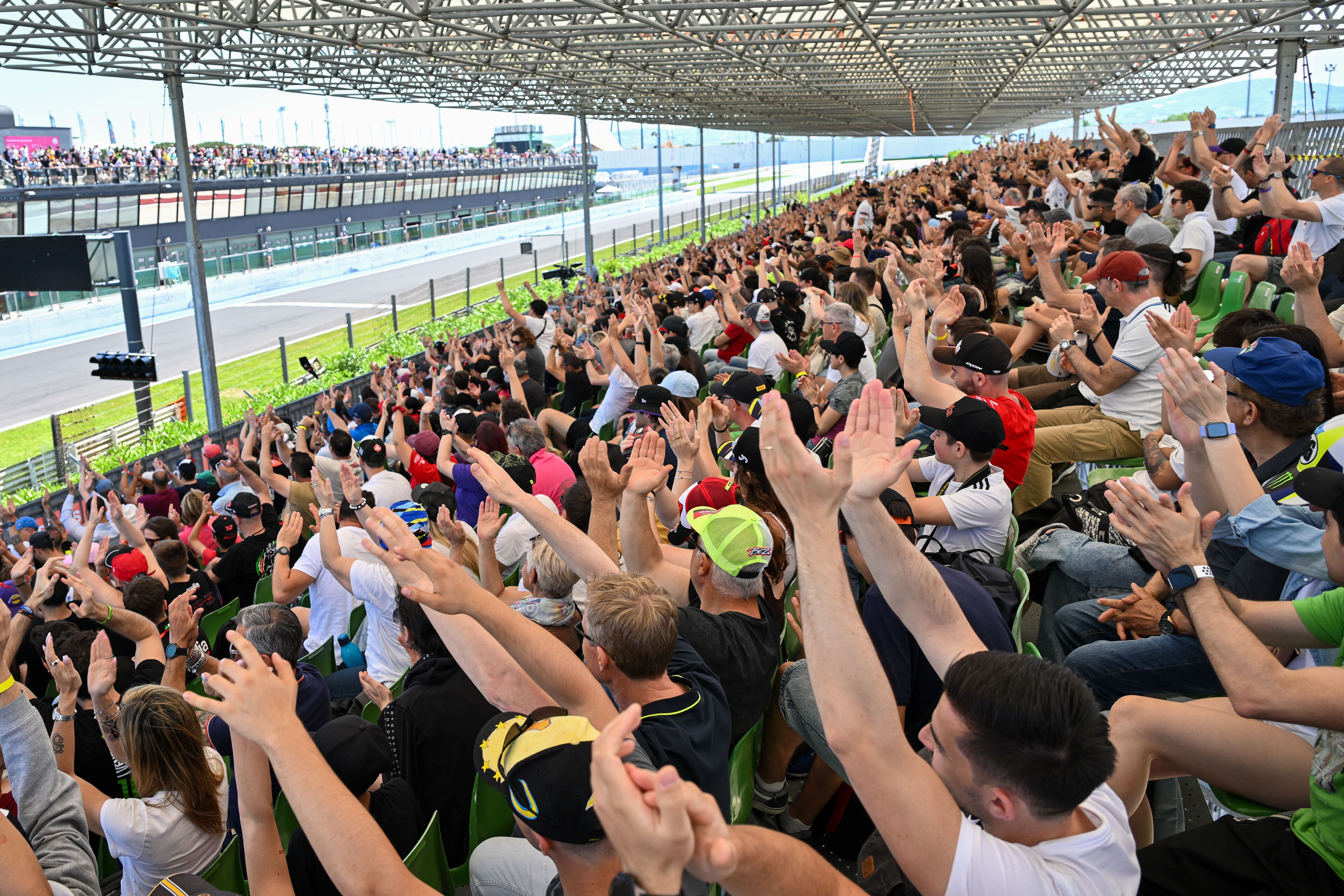Be A Racer Club: Aprilia Fanclub | Aprilia DE